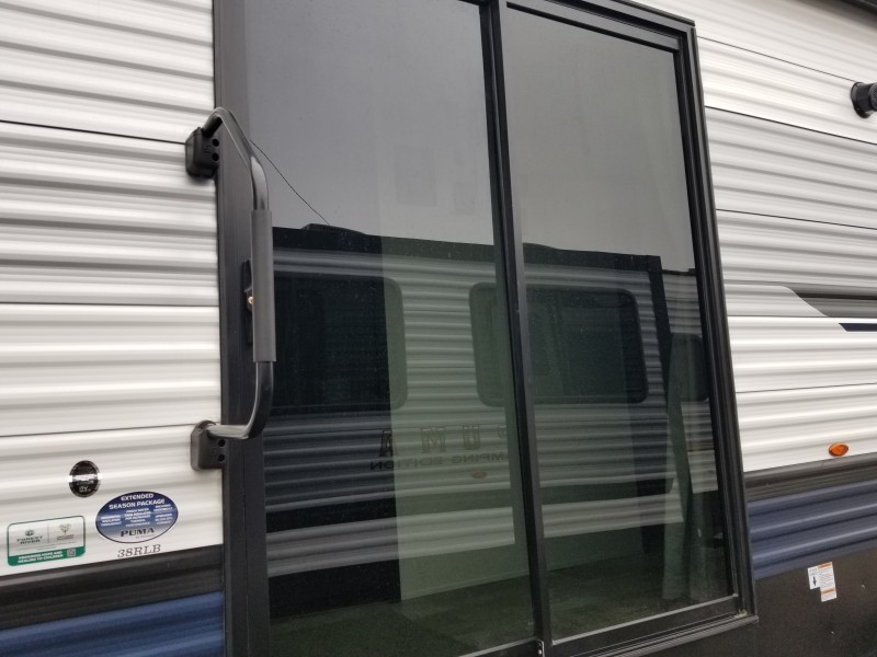New 2025 Palomino Puma Destination Trailer 38RLB Destination